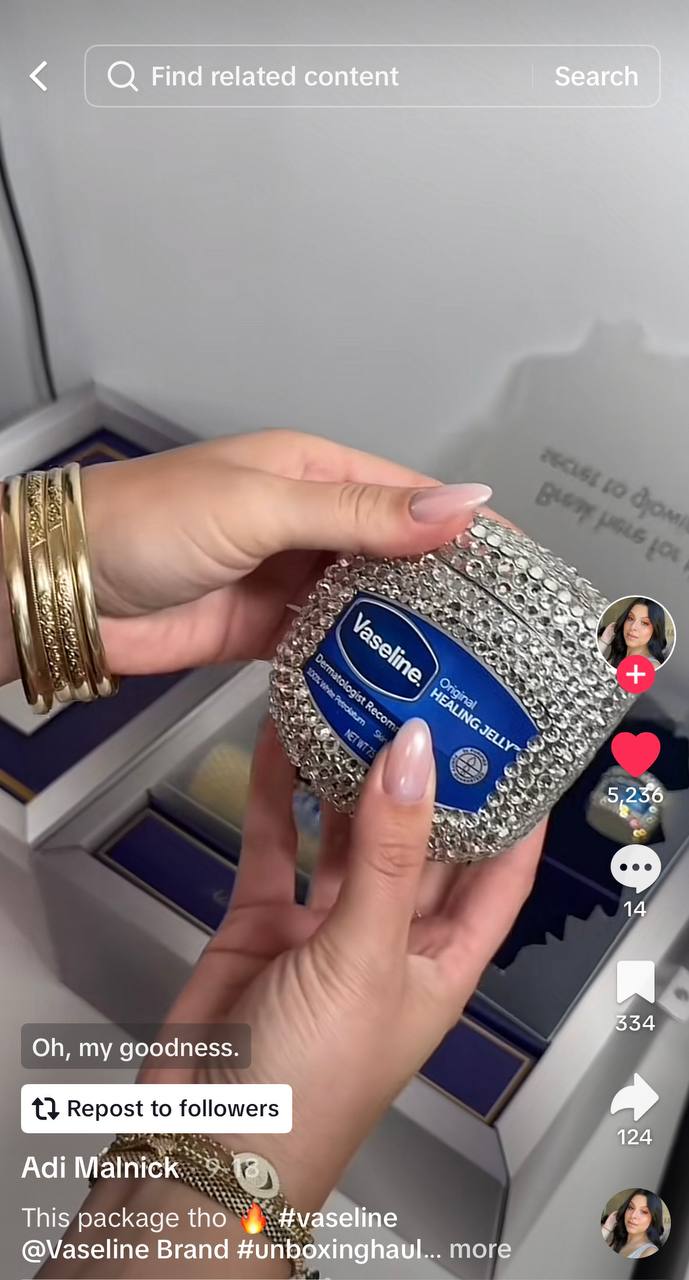 6 PR Package Ideas for Your Brand's Influencer Boxes & Kits