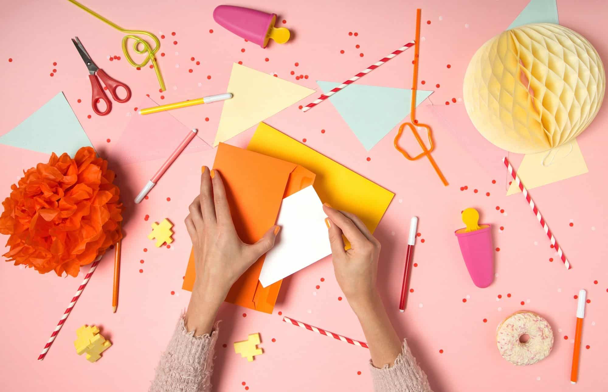 What to Include in an Influencer Gifting Note (Examples + Samples)